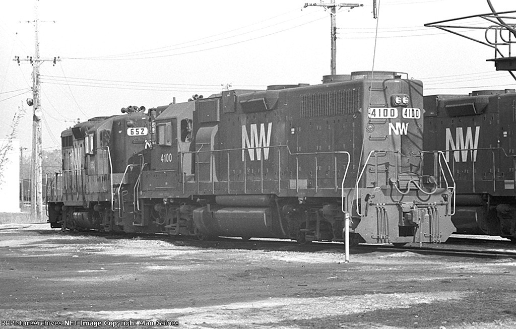 NW GP38AC 4100